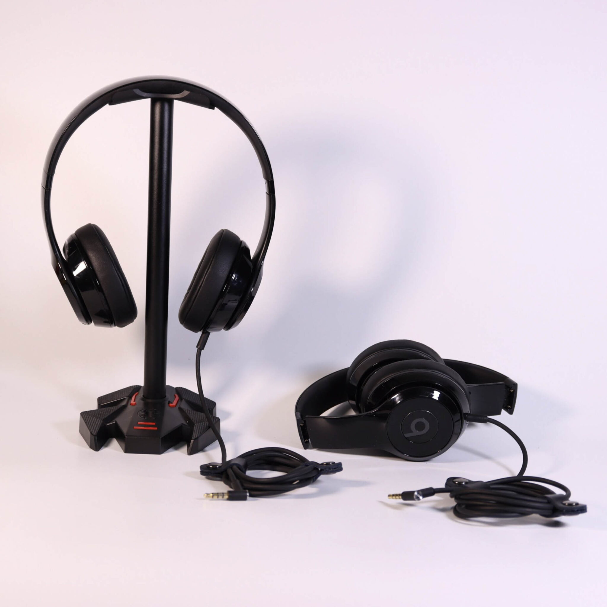 Beats Studio 2: Âm bass uy lực, thiết kế hợp thời trang