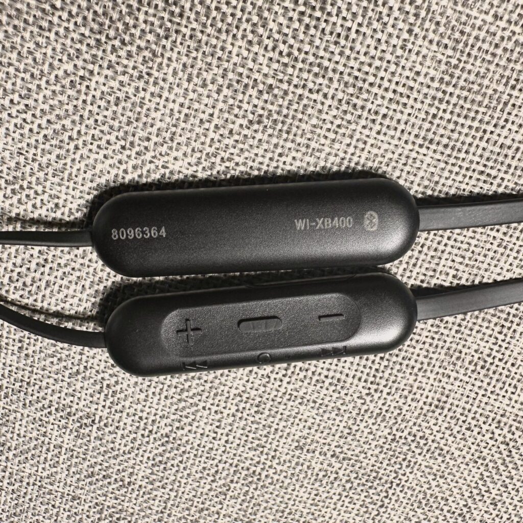 Sony WI-XB400: Thiết kế hiện đại, chất âm sôi động