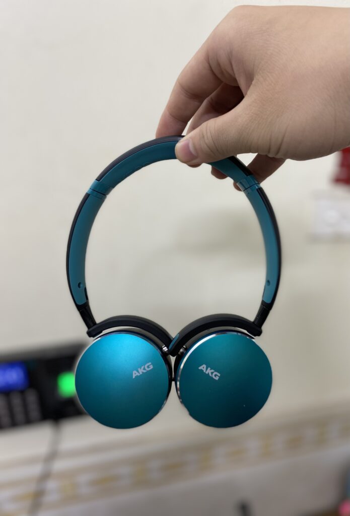 Tai nghe AKG Y500 - Tai nghe chinh hãng